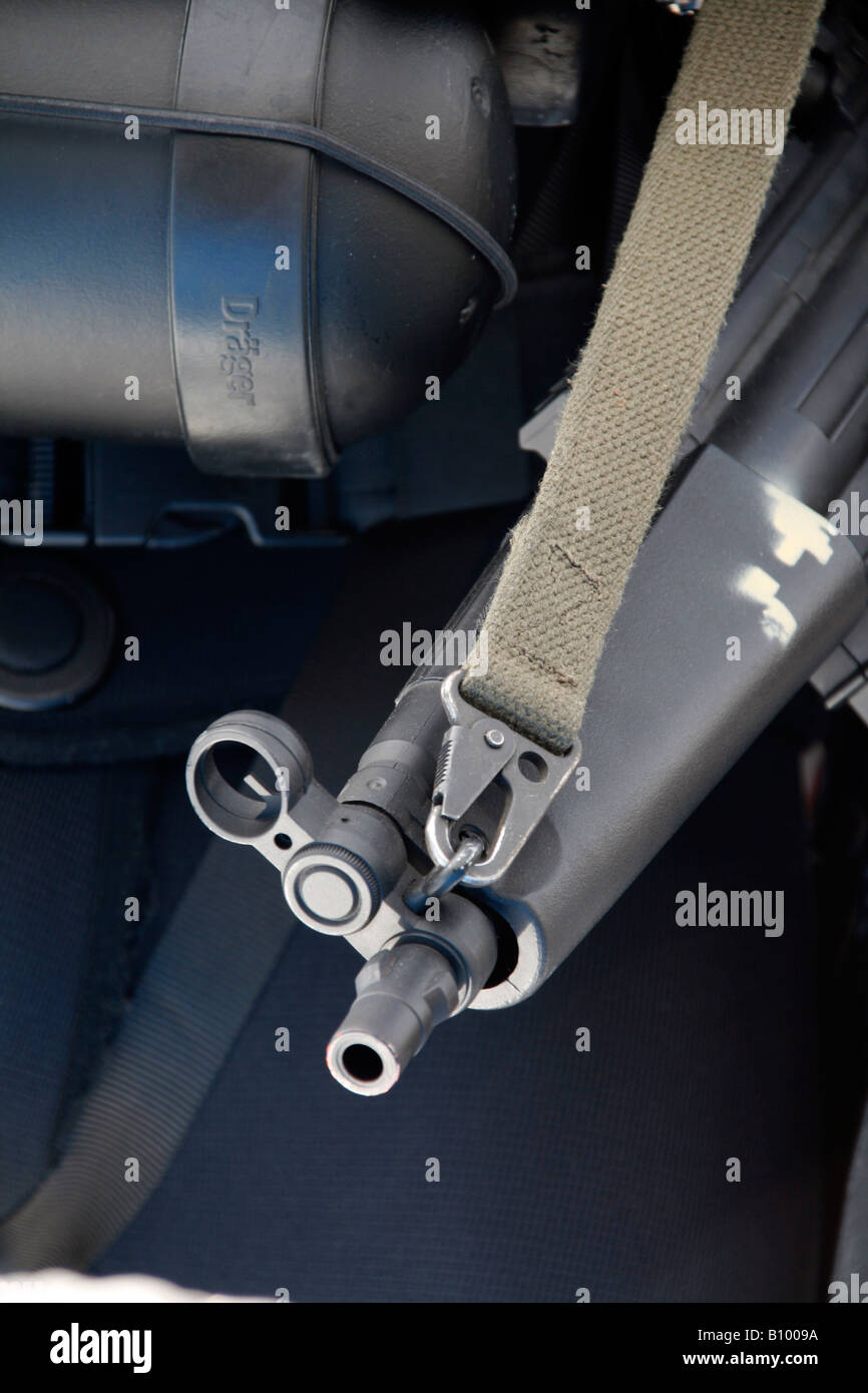 Sas weapon hi-res stock photography and images - Alamy