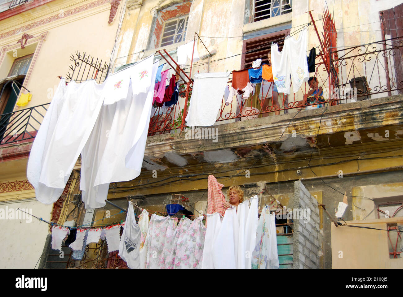 Washing line in balcony in cuba hi-res stock photography and images - Alamy