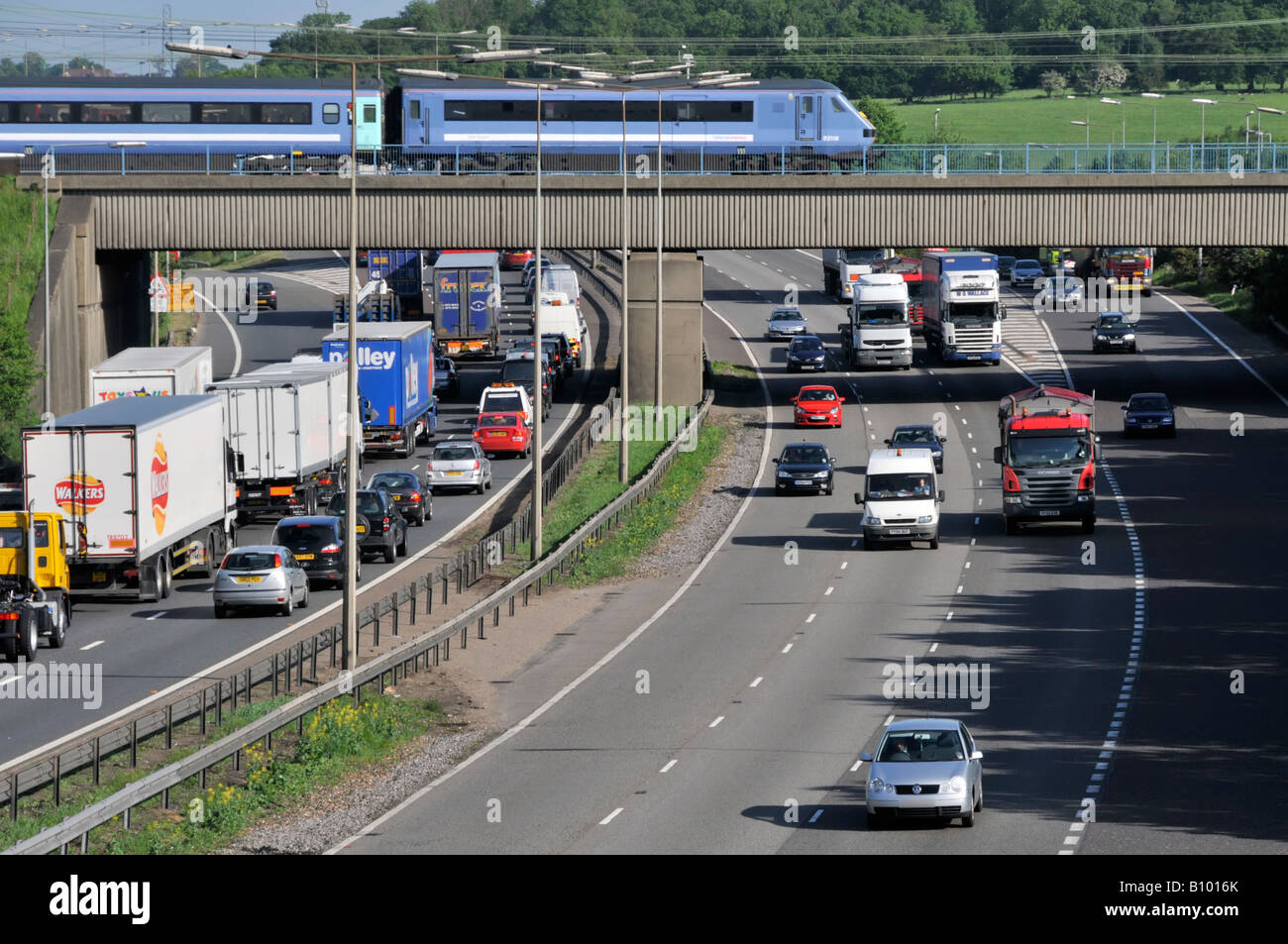 Transport choice M25 motorway congestion slow moving traffic jam ...
