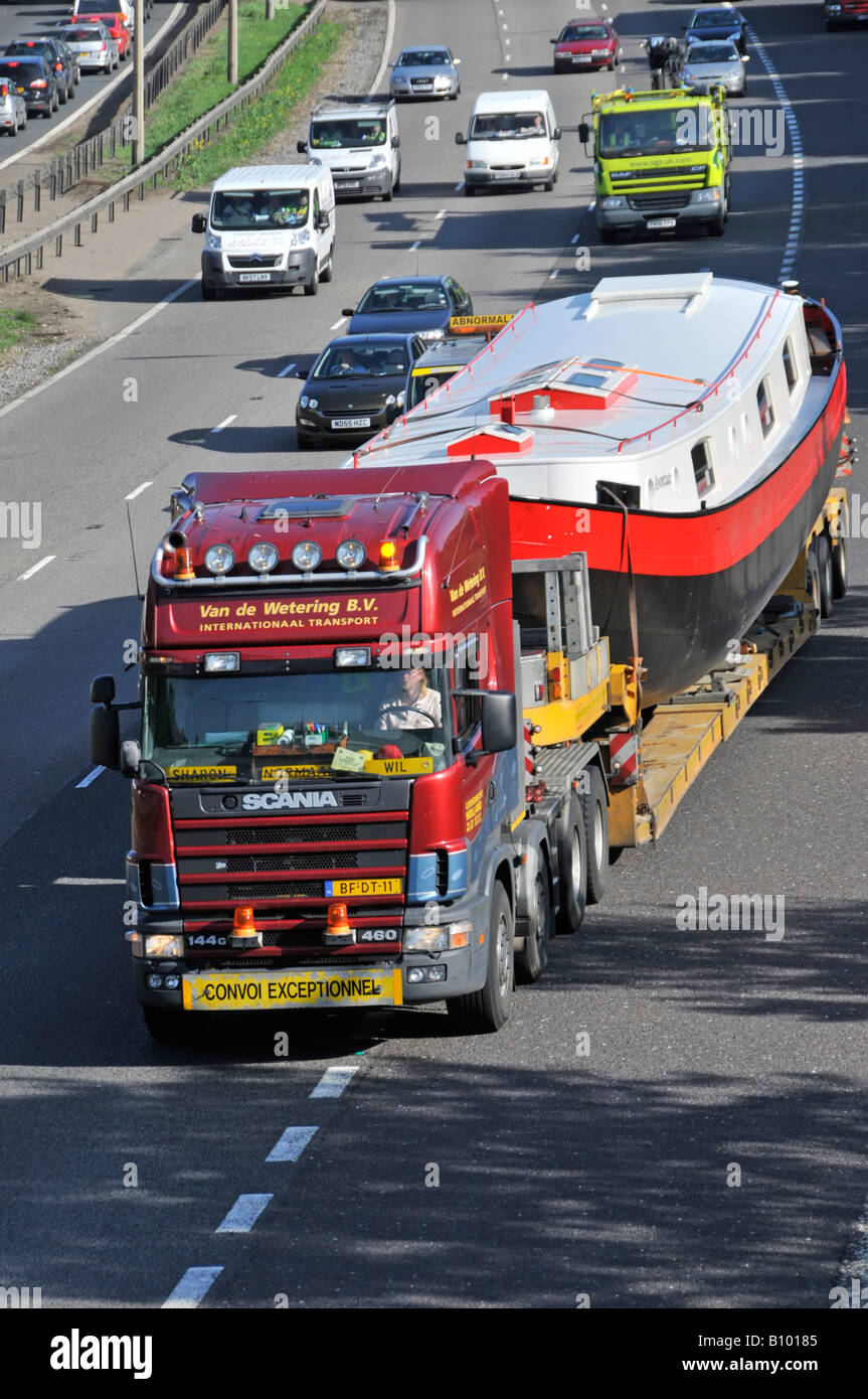Low Loader Lorry High Resolution Stock Photography and Images - Alamy