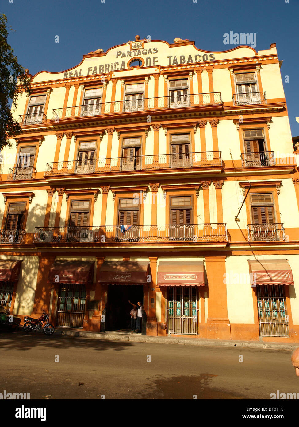 Partagas fabrica hi-res stock photography and images - Alamy