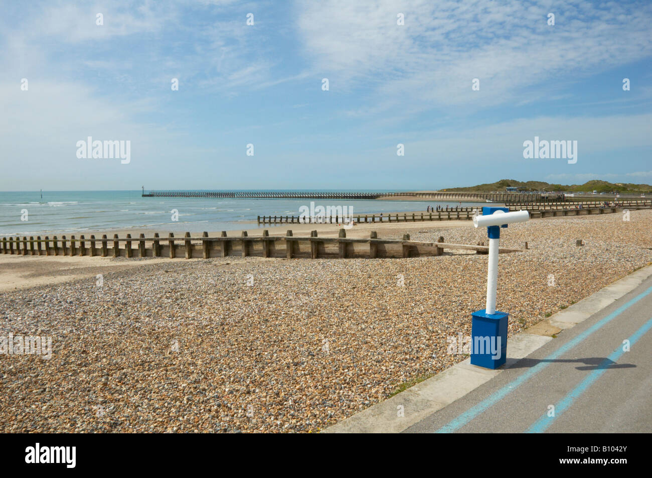 Littlehampton seaside resort hi-res stock photography and images - Alamy