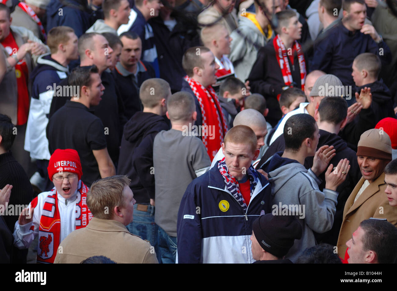 Fan singing football hi-res stock photography and images - Alamy