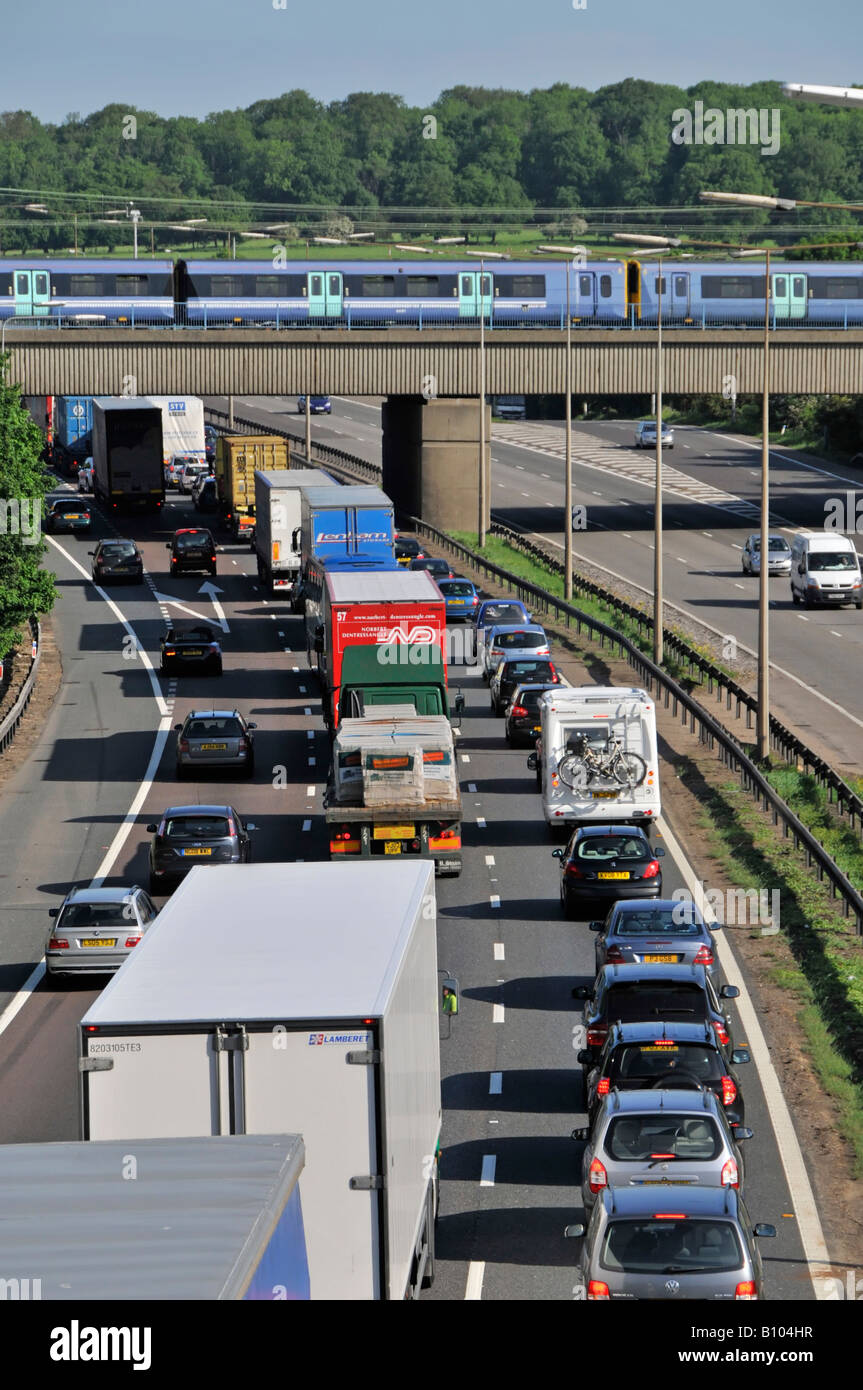 Transport choice M25 motorway congestion slow moving traffic jam ...