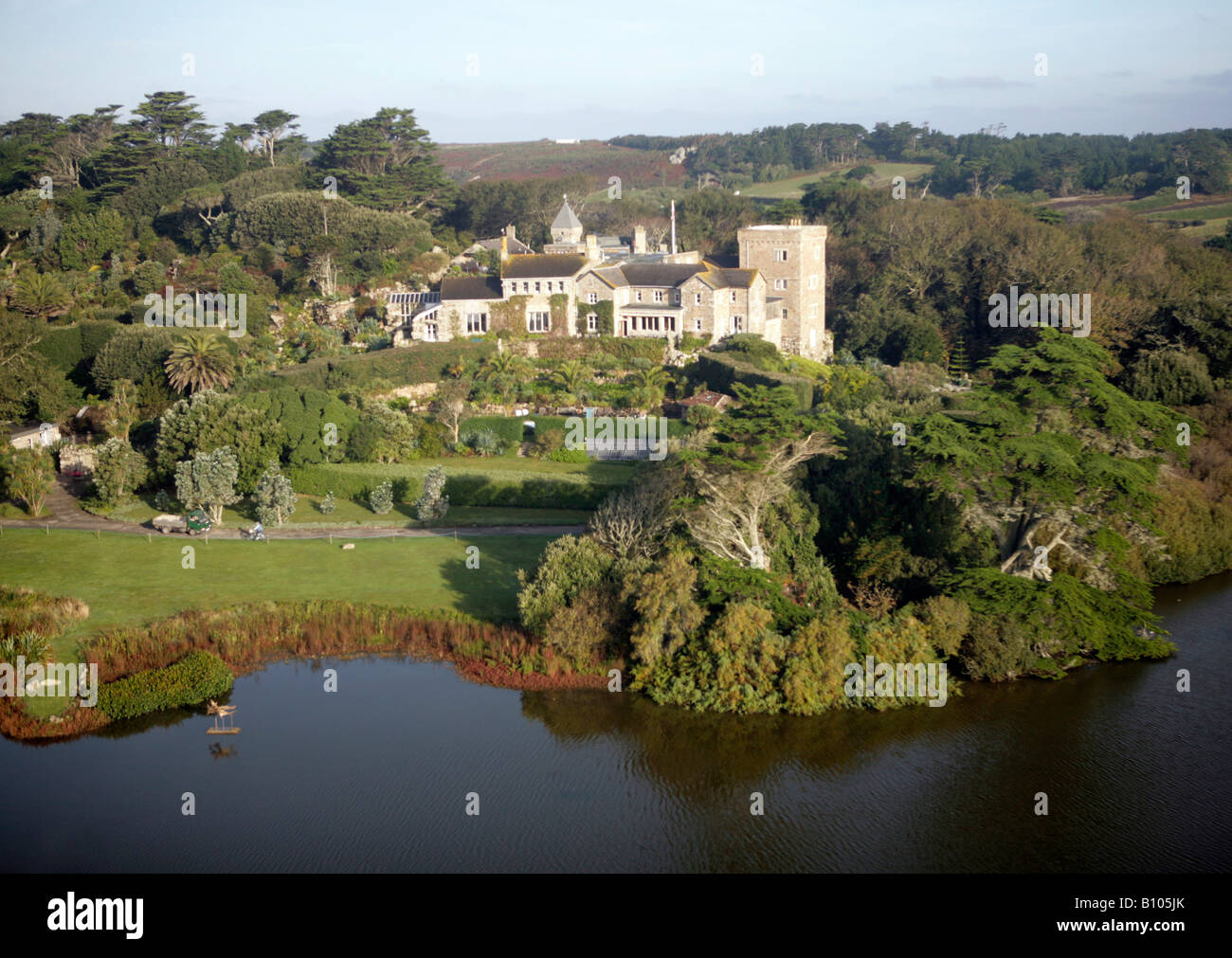 Tresco abbey gardens family hi-res stock photography and images - Alamy