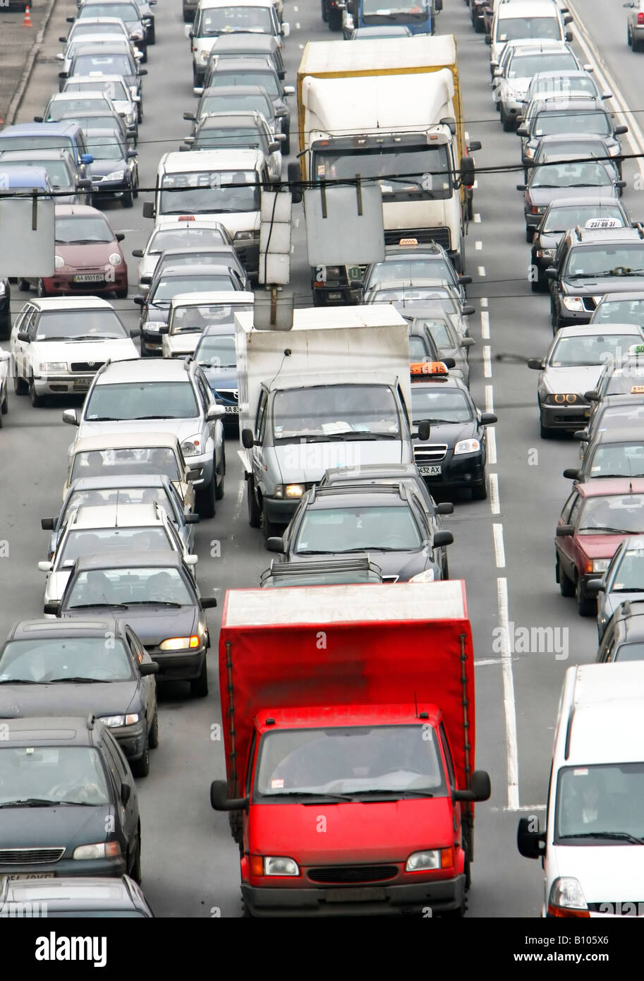 Morning traffic jam on a road in Kiev Stock Photo - Alamy