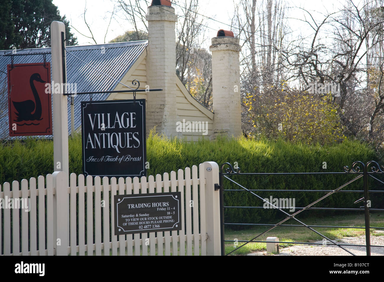 Antique shop sign hi-res stock photography and images - Alamy