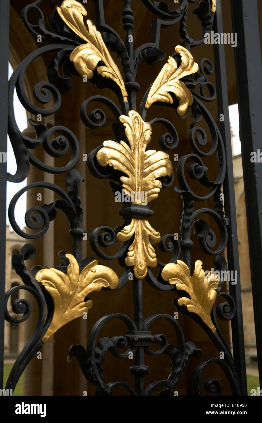 Scrollwork gate hi-res stock photography and images - Alamy