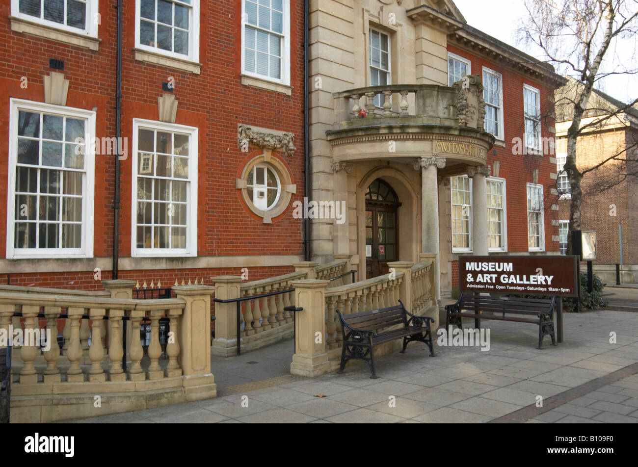 Worthing art hi-res stock photography and images - Alamy