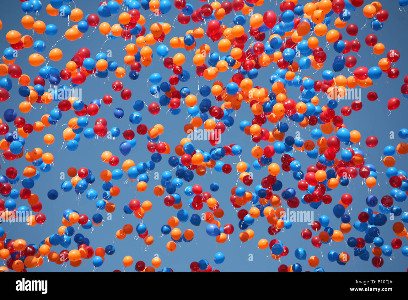 Amusement park air hot balloons hi-res stock photography and images - Alamy