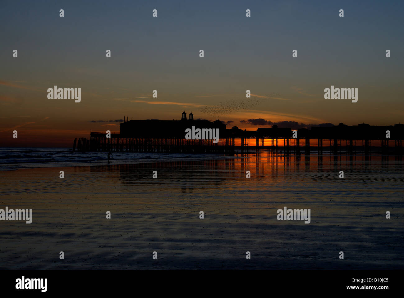 Sunset Hastings Pier Stock Photo - Alamy