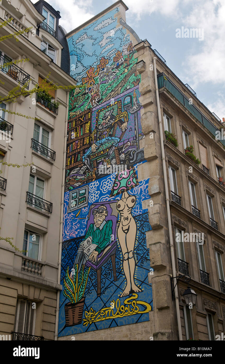 Colourful mural on a wall in the Marais Paris Stock Photo - Alamy