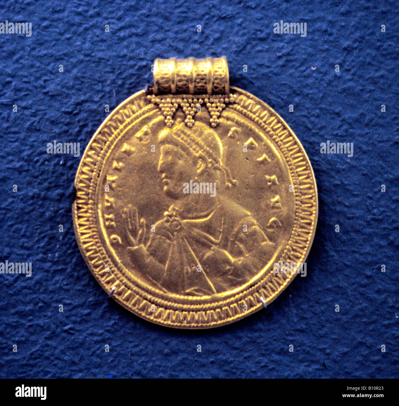 Valens medal. Roman emperor. 375-378 AD Stock Photo - Alamy