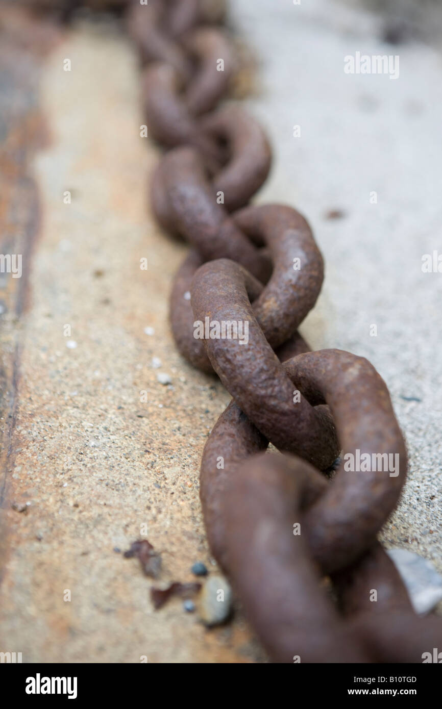 Wreck chain hi-res stock photography and images - Alamy