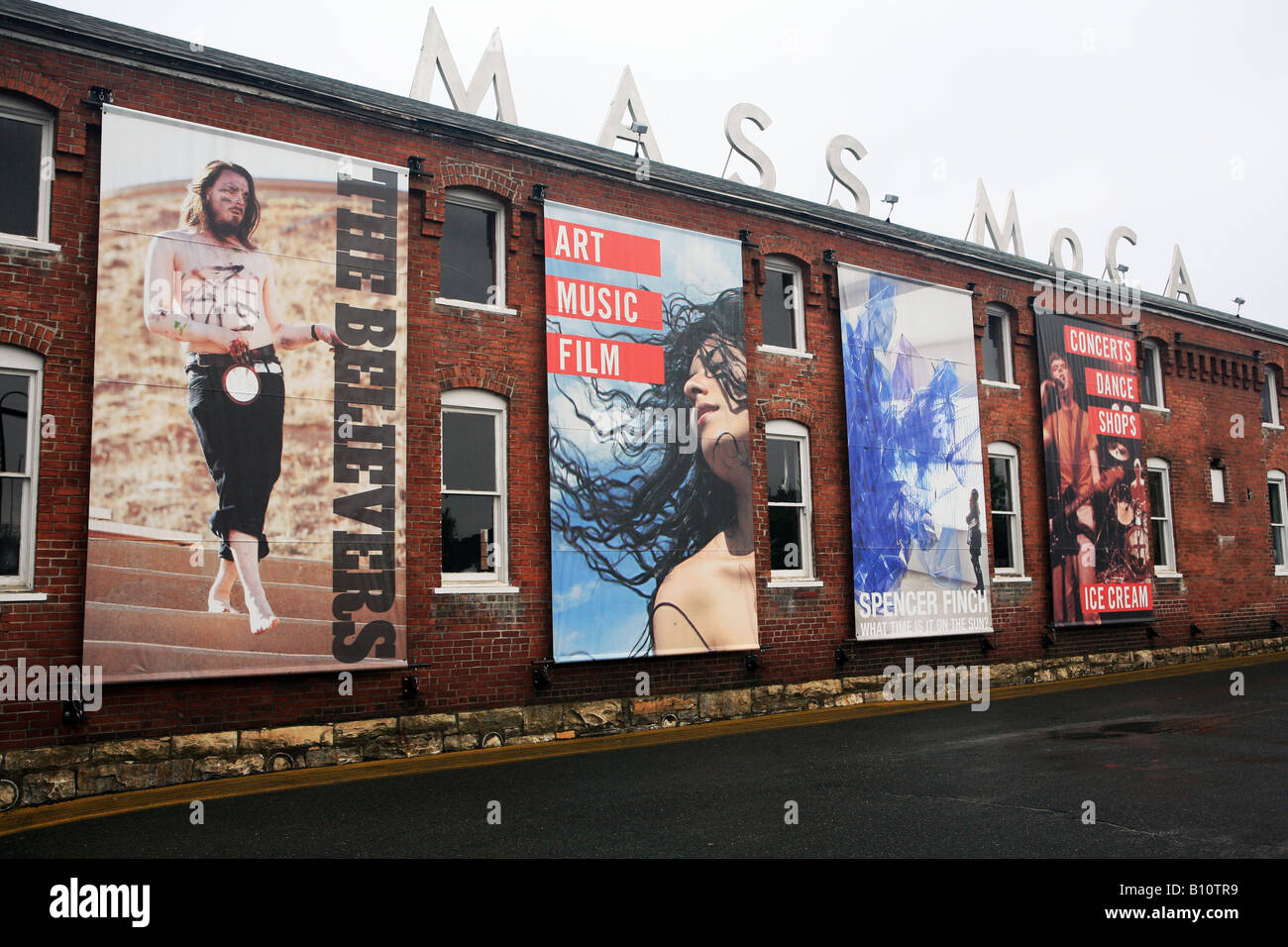 Massachusetts Museum of Contemporary Arts, Mass MoCA, North Adams ...