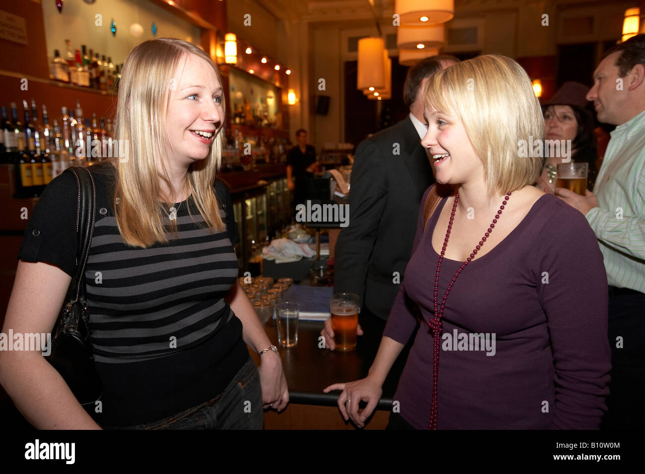 Hull nightlife hi-res stock photography and images - Alamy