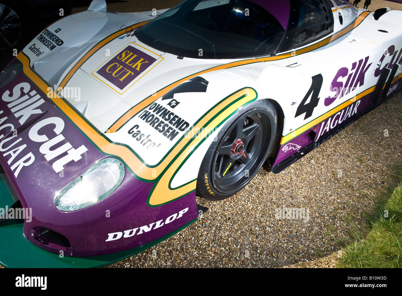 Silk cut jaguar hi-res stock photography and images - Alamy