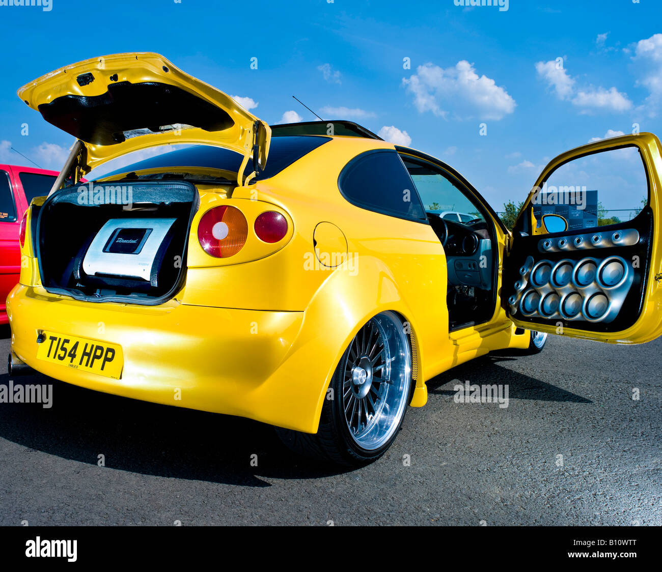 Modified Car With Speakers | atelier-yuwa.ciao.jp