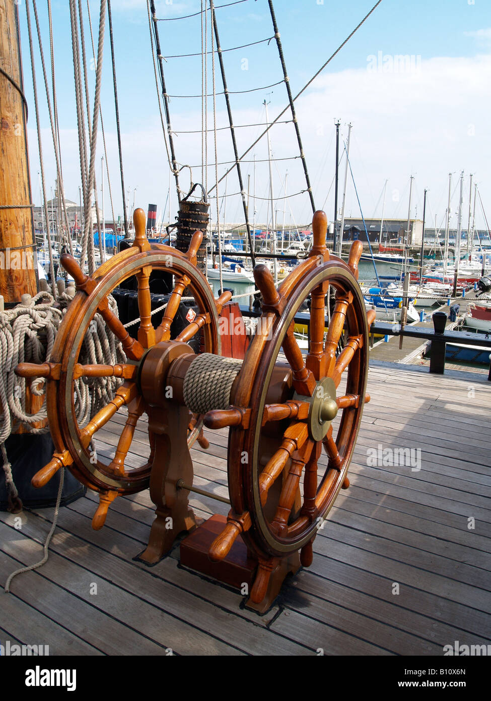 SHIPS WHEEL RAMSGATE Stock Photo - Alamy