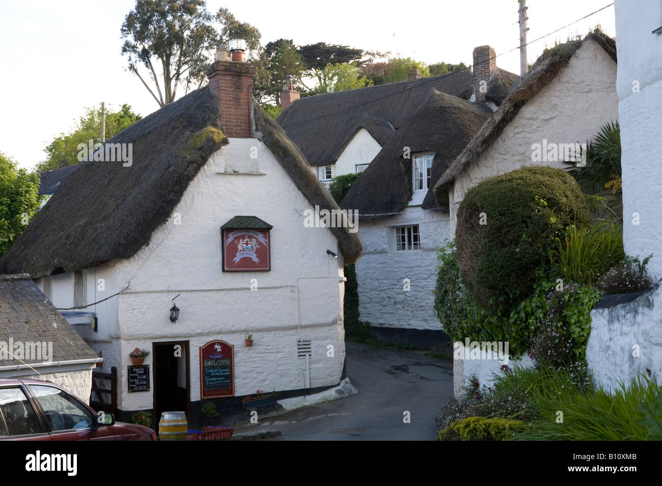 Helford Pub The Lizard Peninsula, Cornwall, England, United Kingdom ...