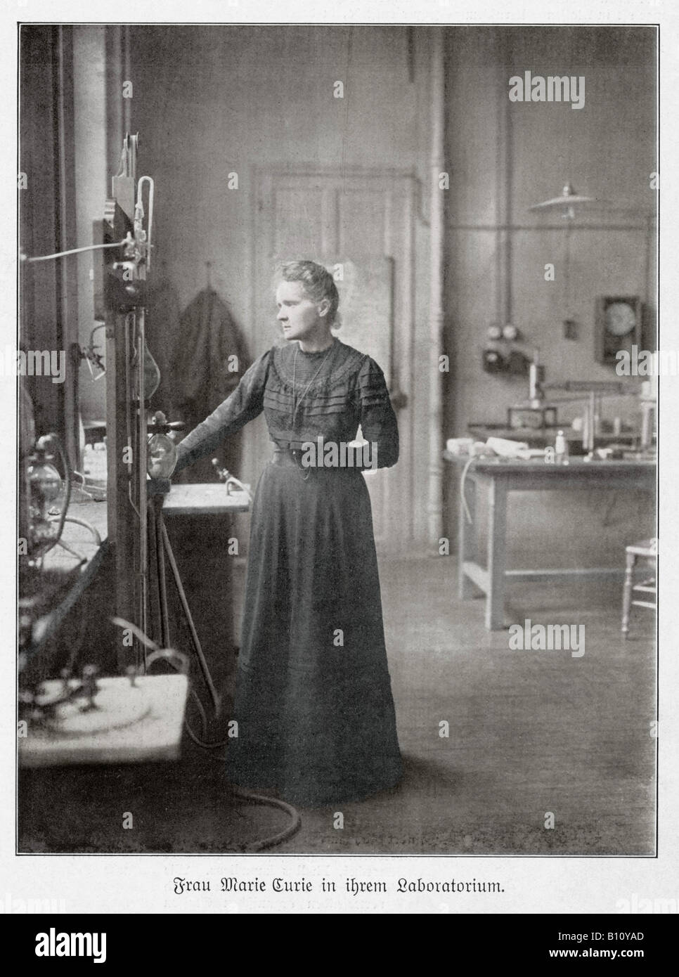 Marie curie in lab hi-res stock photography and images - Alamy
