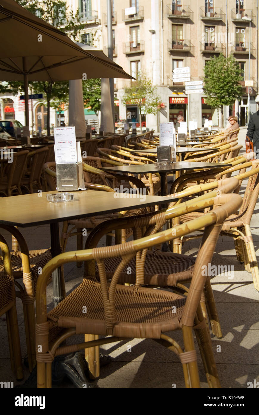 street cafe tables and chairs restaurant cafe bar spainish town center ...