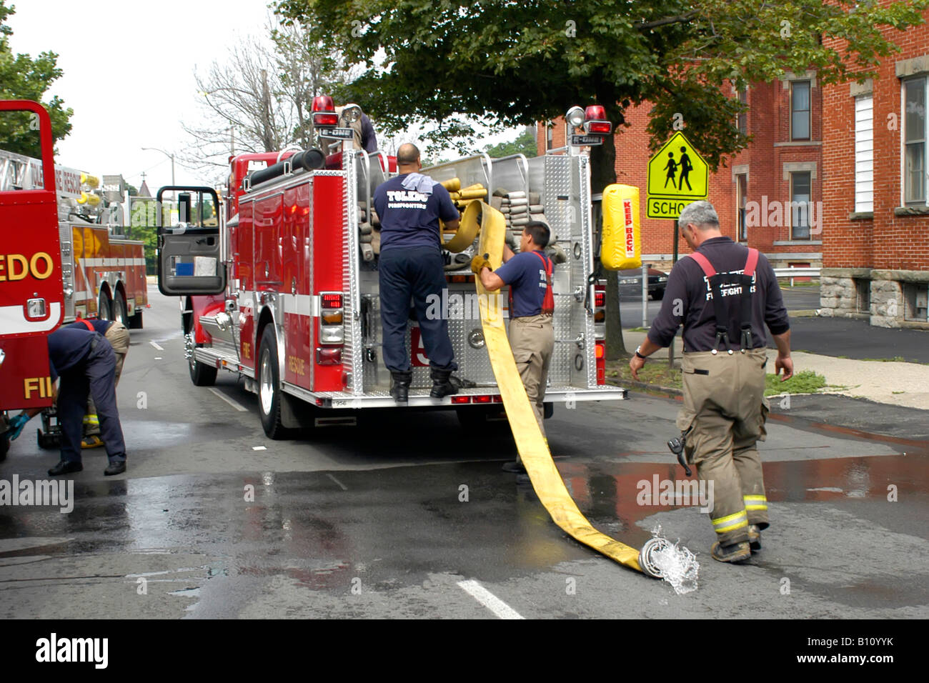 Us fireman in helmet hi-res stock photography and images - Alamy