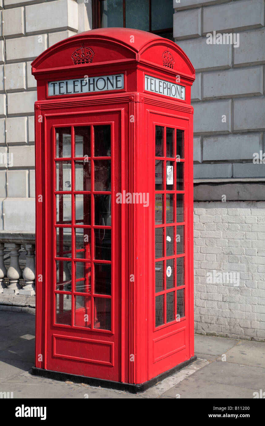 UK Britain England London phone booth Stock Photo - Alamy