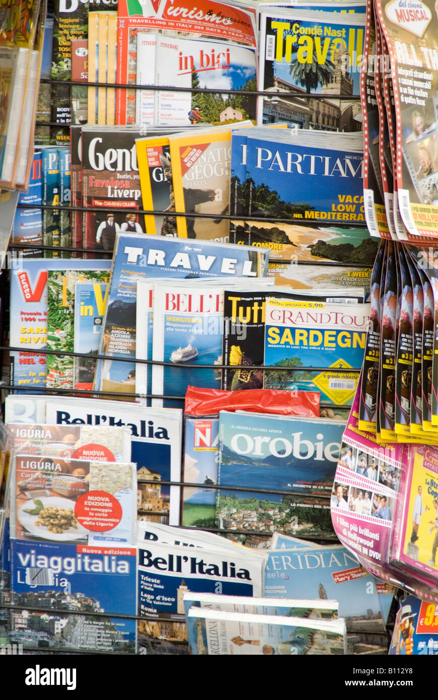 Magazine newstand hi-res stock photography and images - Alamy