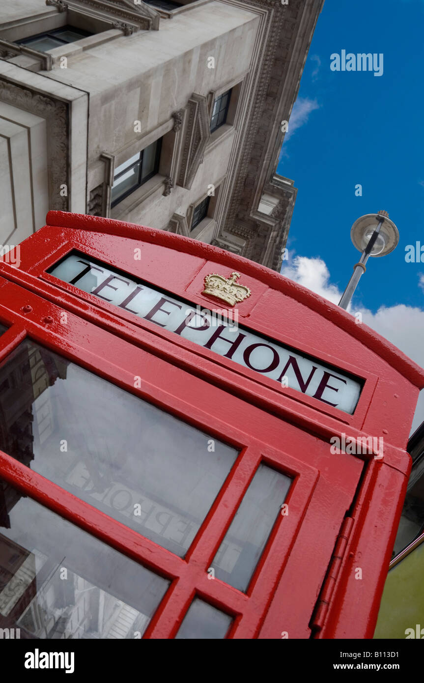 London phone booth door hi-res stock photography and images - Alamy
