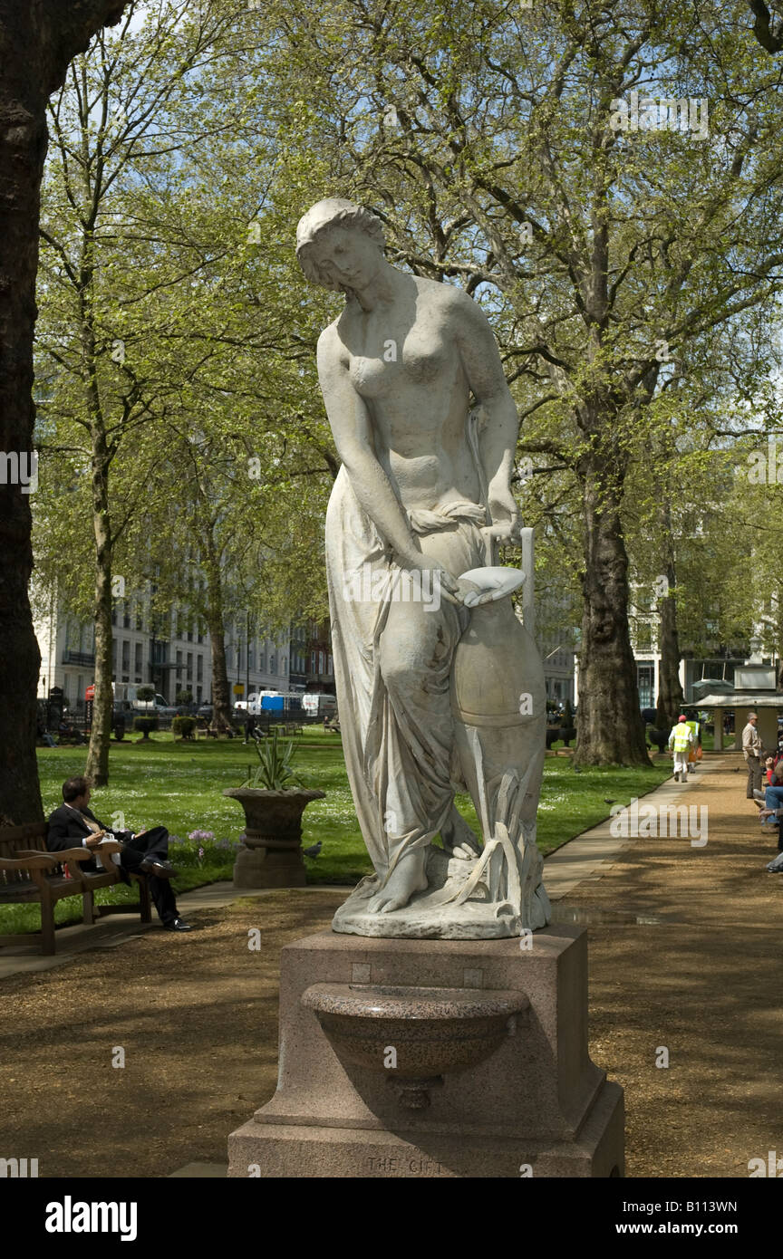 Statue in Berkeley Square London England Stock Photo - Alamy