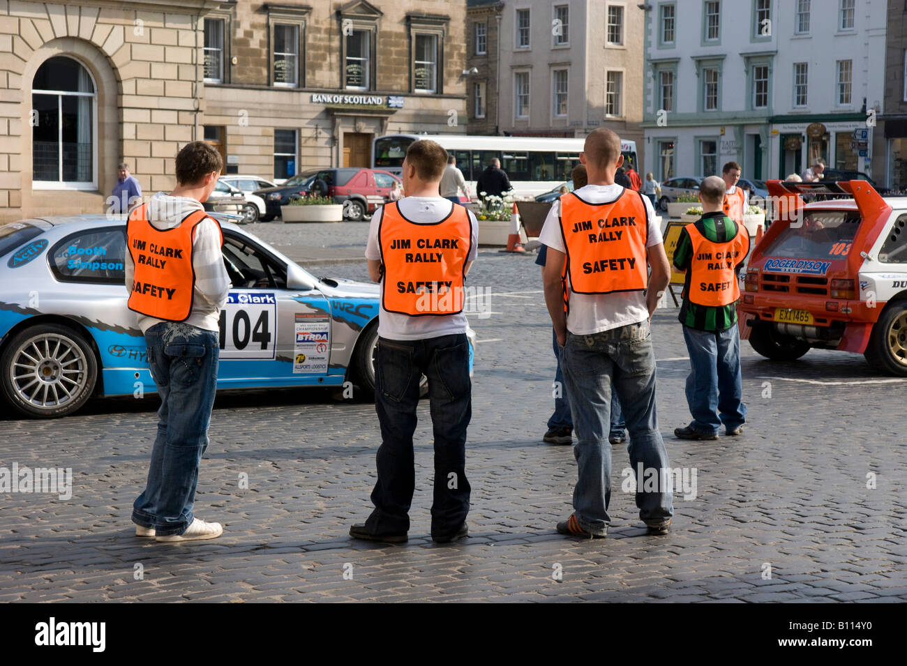 British border security staff hi-res stock photography and images - Alamy