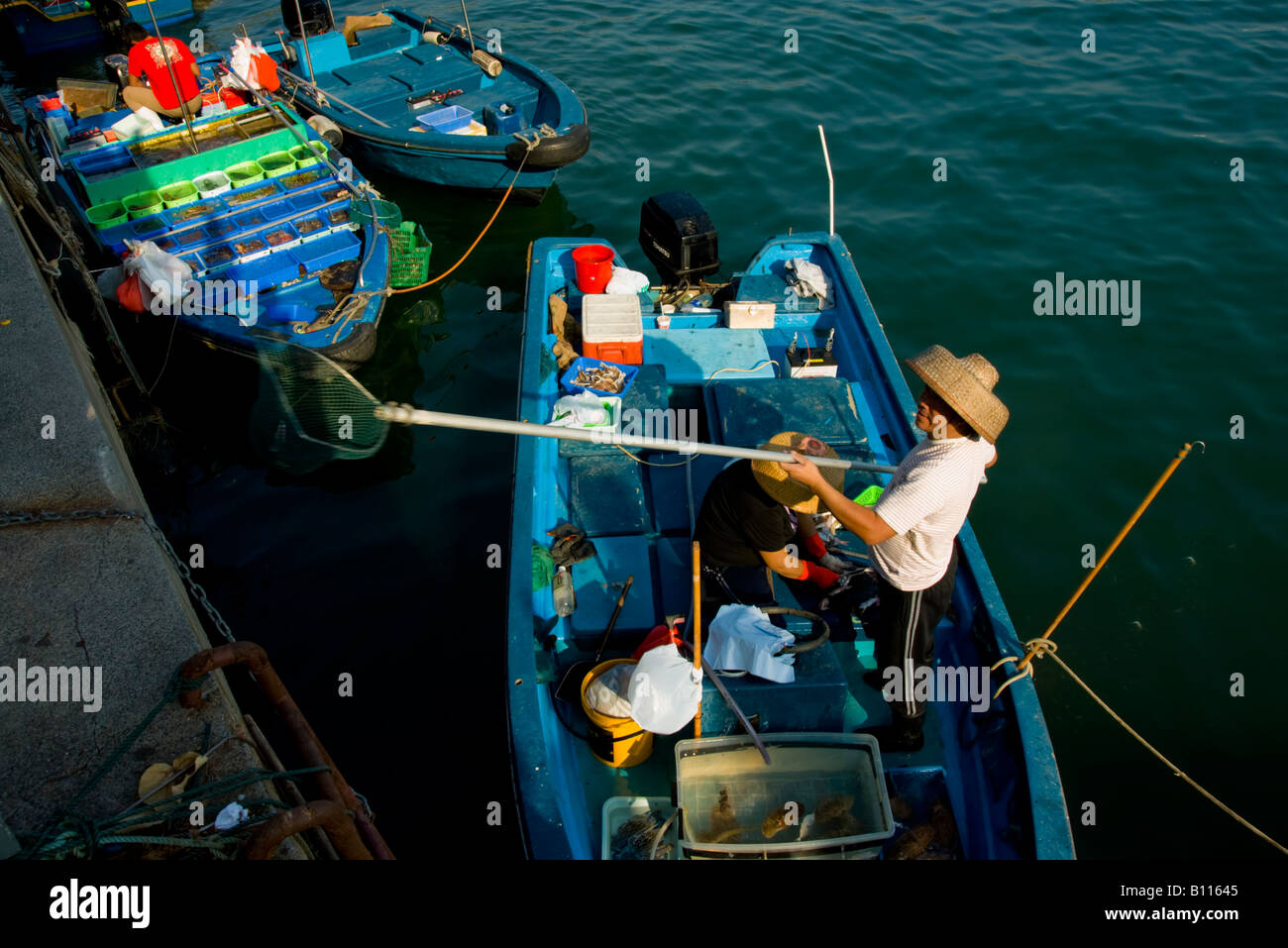 asia china hong kong Saikung new territories 2007 fish boats Stock Photo - Alamy
