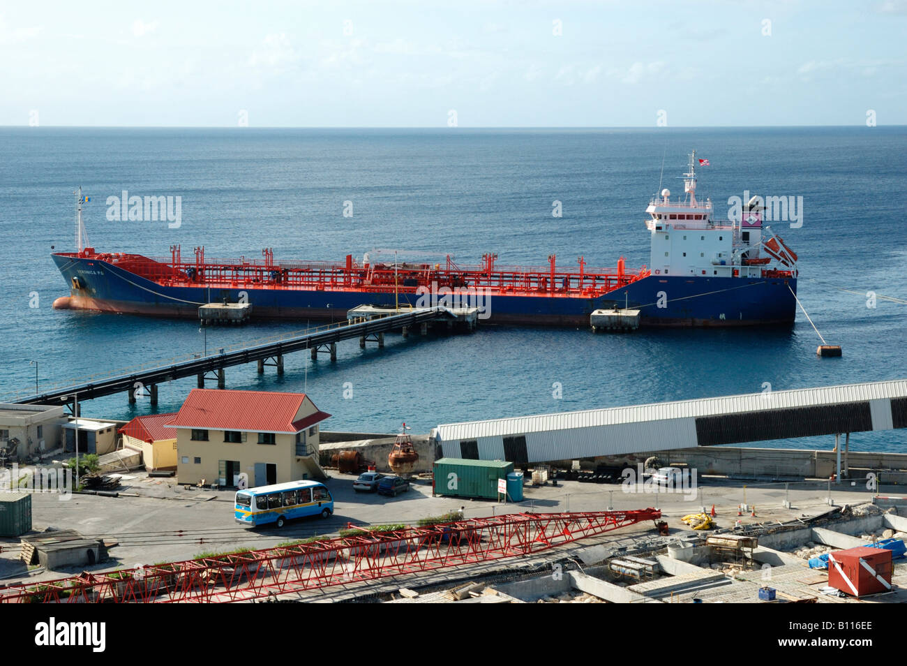 Tanker unloading hi-res stock photography and images - Alamy