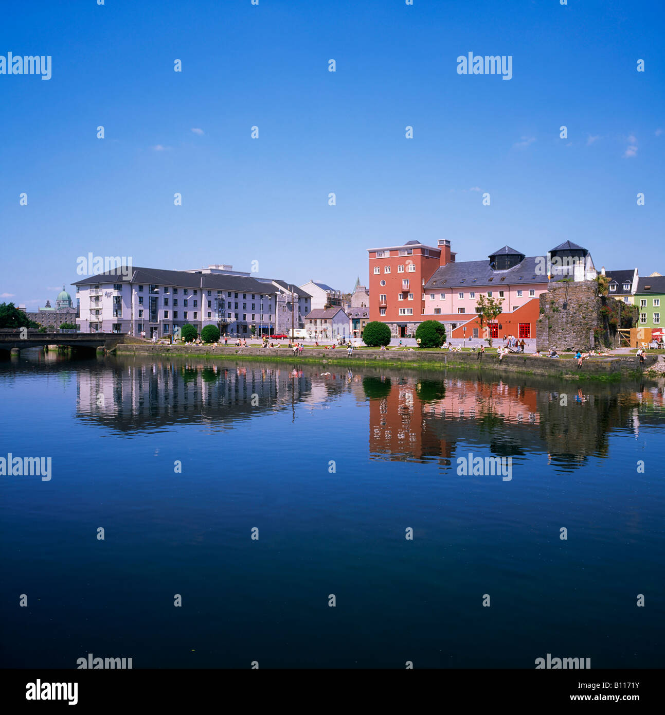 Galway corrib arch hi-res stock photography and images - Alamy