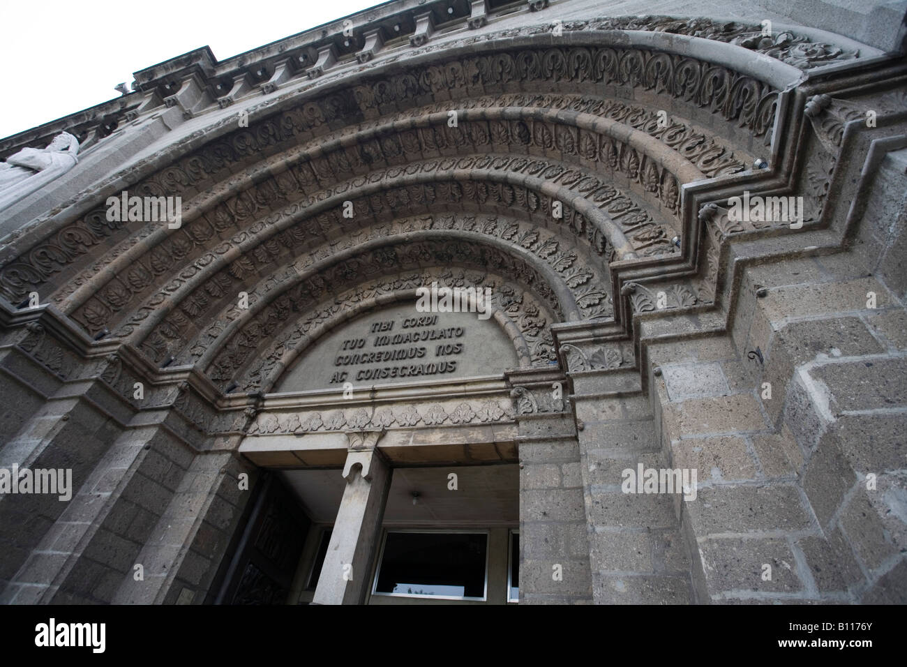 Manila cathedral hi-res stock photography and images - Alamy