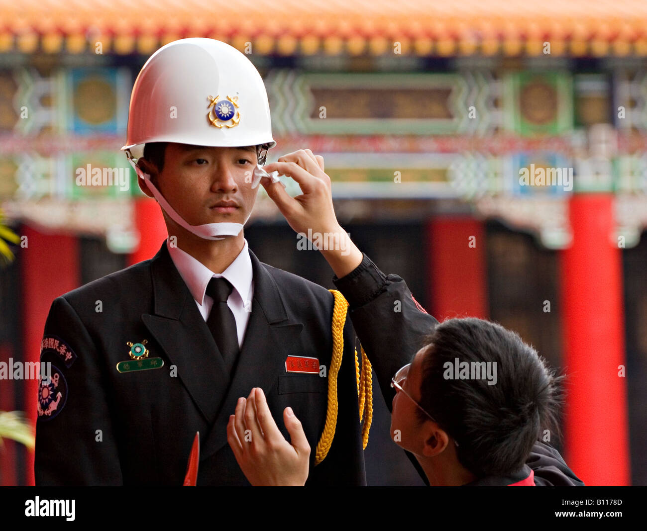 Taiwanese Martyrs Shrine Guard and Attendant Stock Photo - Alamy