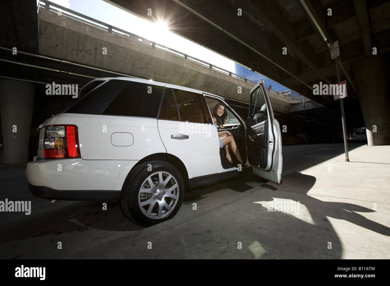 Exiting suv hi-res stock photography and images - Alamy