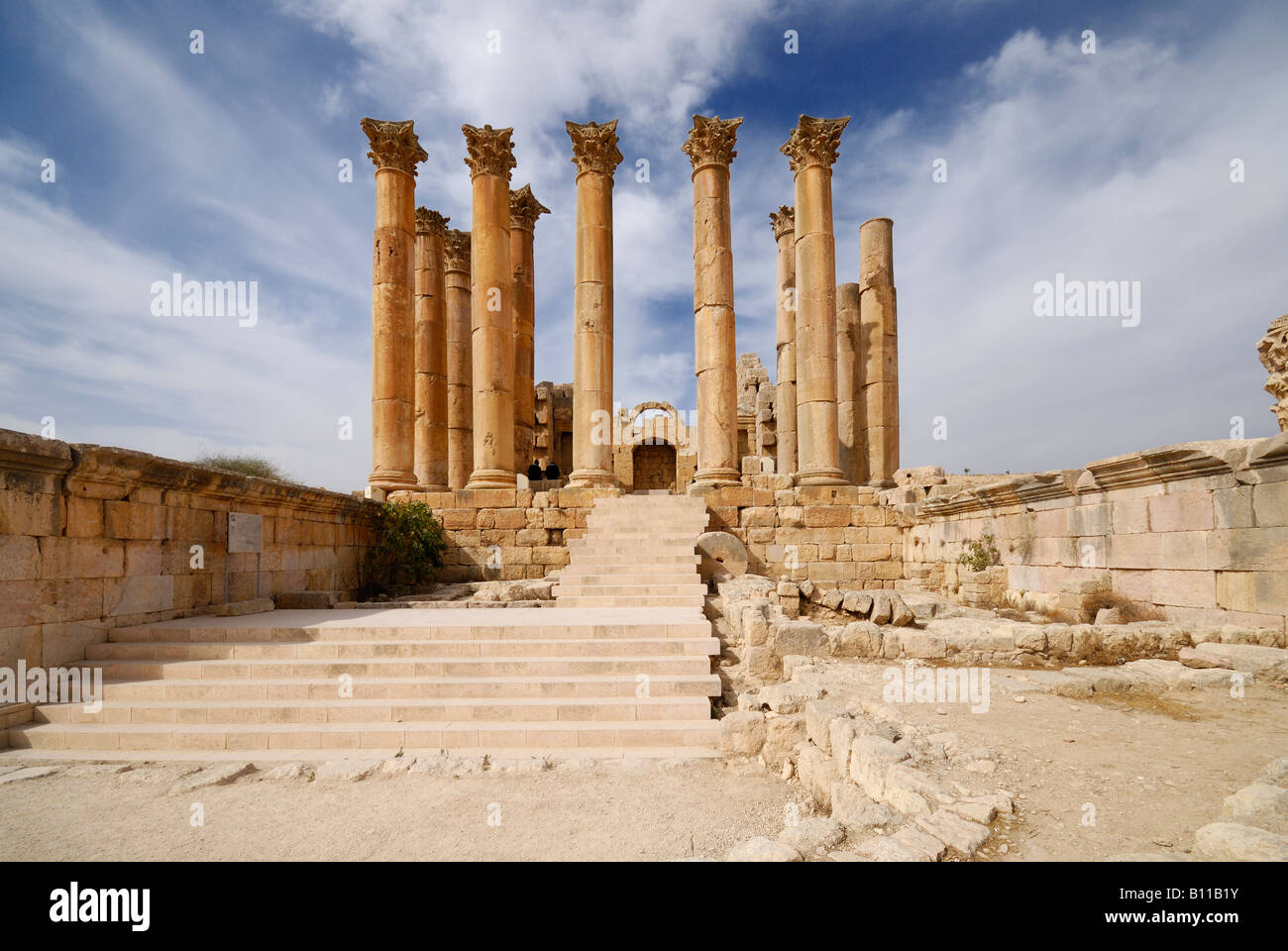 temple of Artemis with CORINTHIAN columns Ruins of Jerash Roman ...