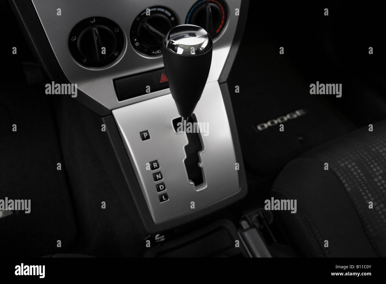 2008 Dodge Caliber SE in Silver - Gear shifter/center console Stock ...