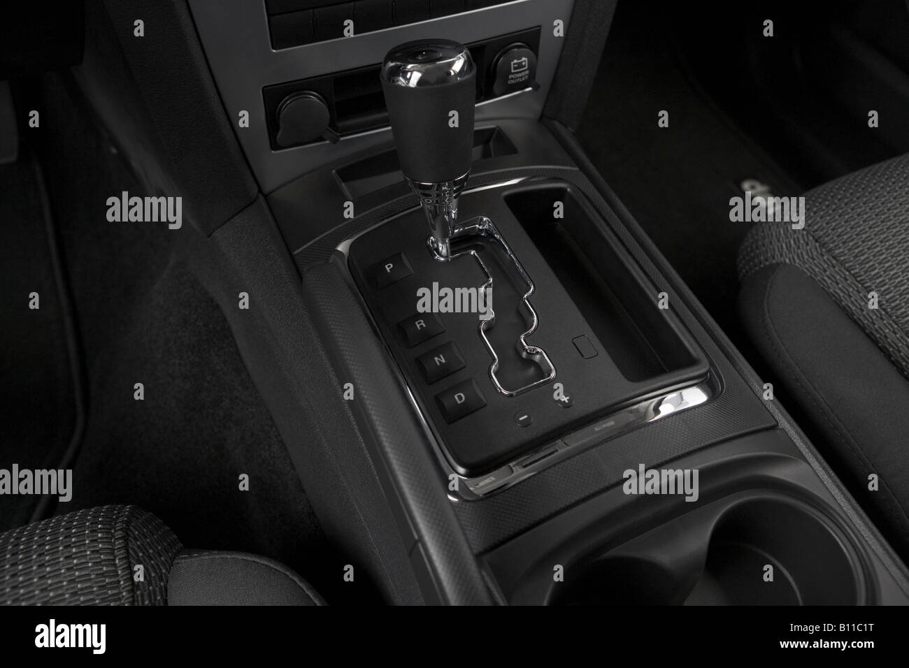 2008 Jeep Commander Sport in Black - Gear shifter/center console Stock ...