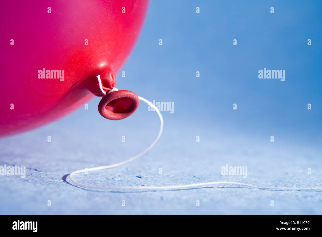 Party balloon knot hi-res stock photography and images - Alamy