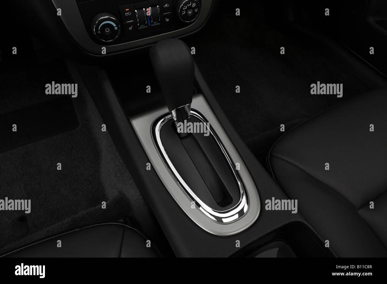 2008 Chevrolet Impala SS in Silver - Gear shifter/center console Stock ...