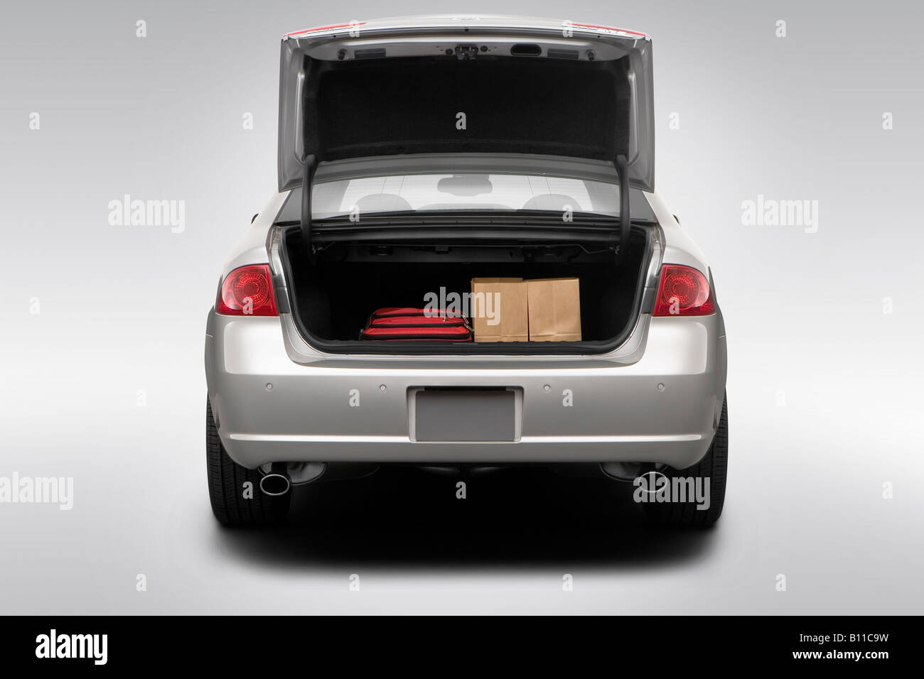 2008 Buick Lucerne CXS in Gray - Trunk Props Stock Photo - Alamy