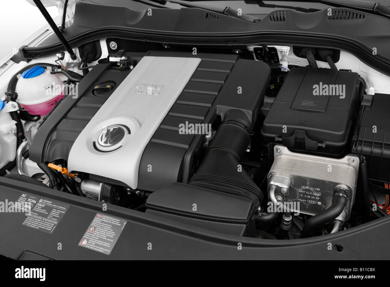 2008 Volkswagen Passat Turbo in White - Engine Stock Photo - Alamy