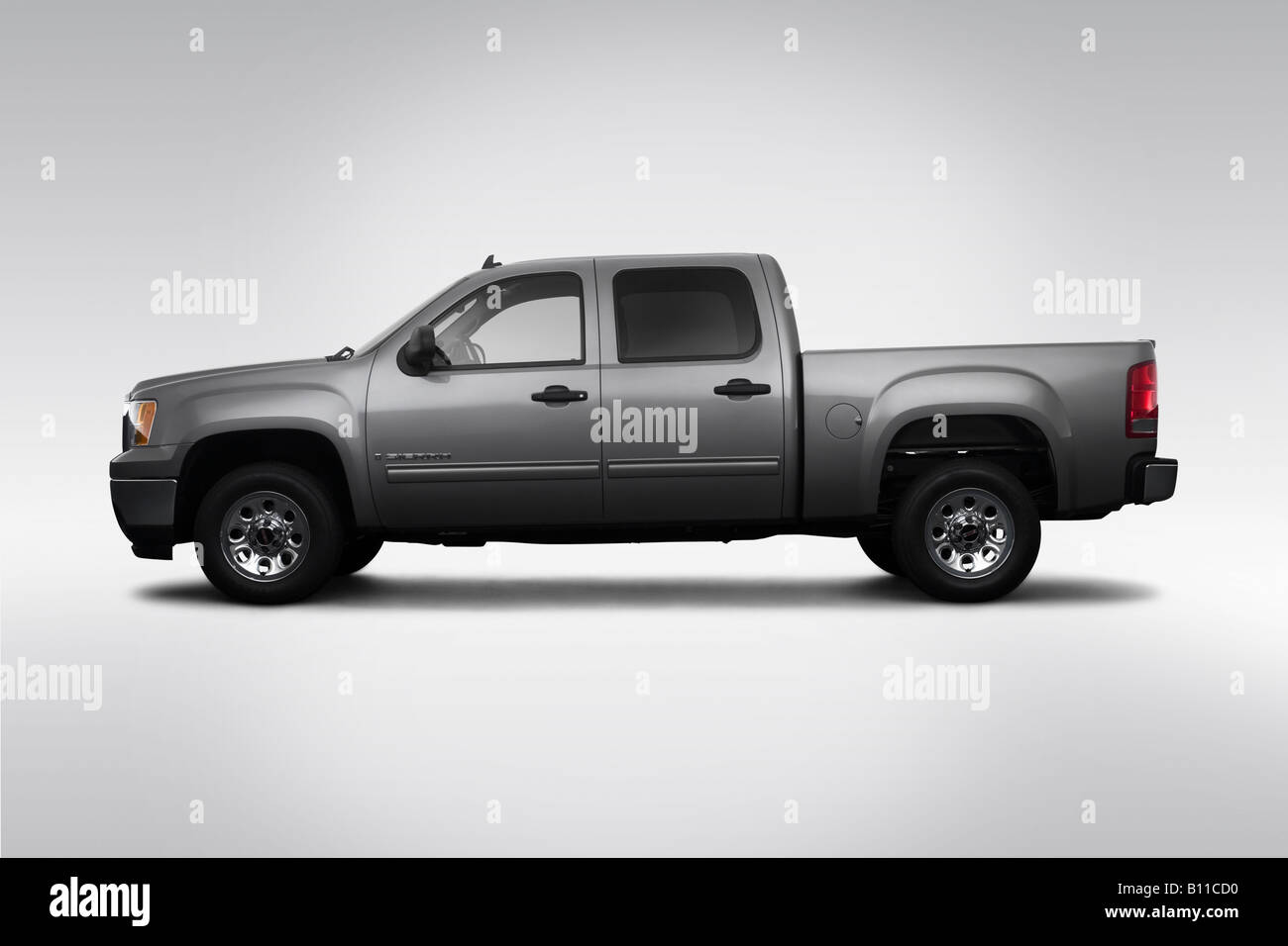 2008 GMC Sierra 1500 SLE in Gray - Drivers Side Profile Stock Photo - Alamy