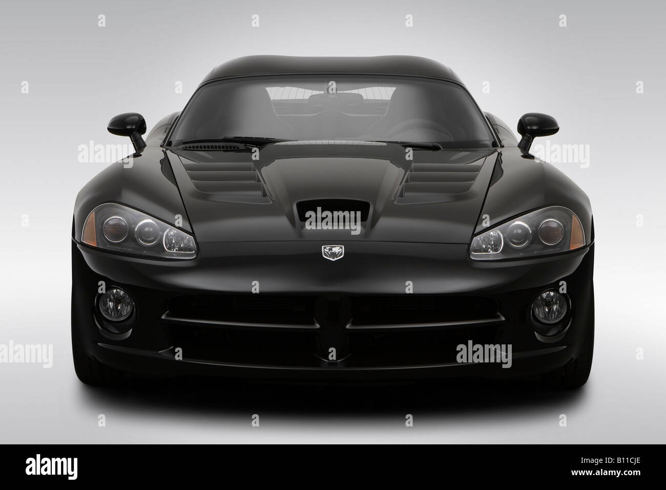 2008 Dodge Viper SRT10 in Black - Low/Wide Front Stock Photo - Alamy