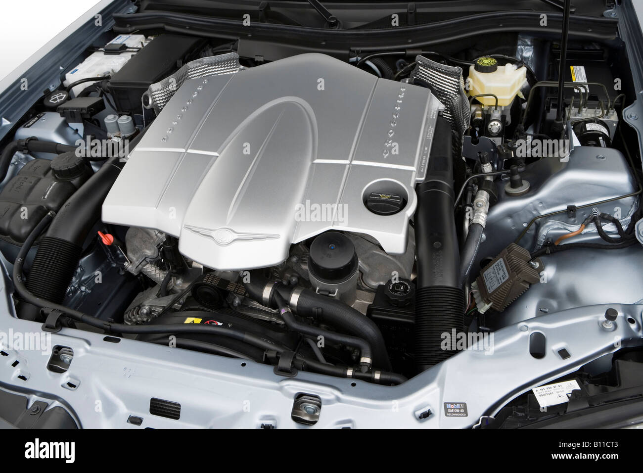 Engine chrysler crossfire car hi-res stock photography and images - Alamy