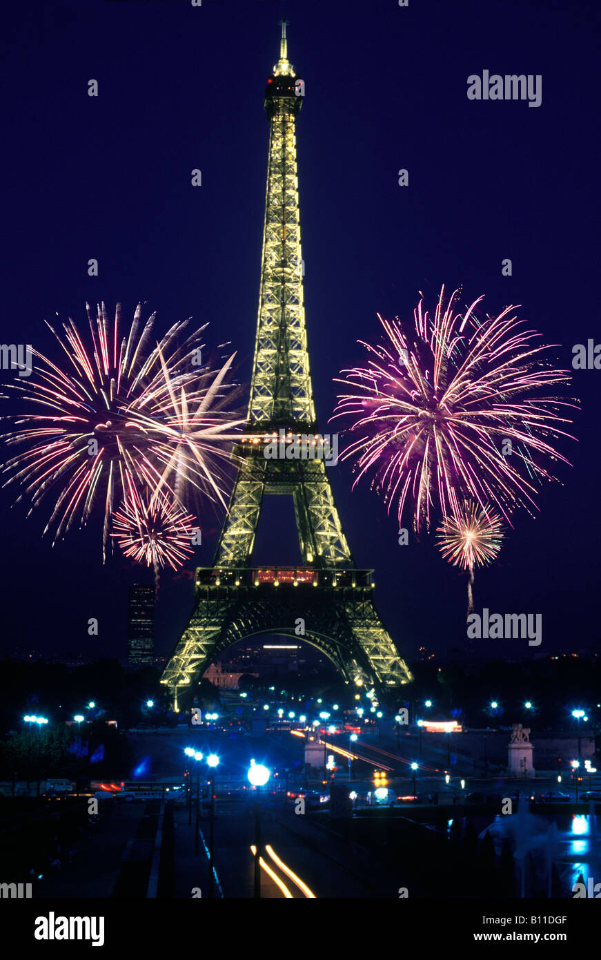 PALAIS DE CHAILLOT EIFFEL TOWER PARIS FRANCE Stock Photo - Alamy