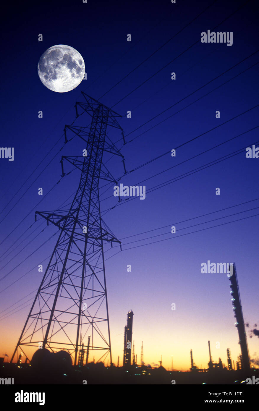 SINGLE HIGH VOLTAGE ELECTRIC TRANSMISSION PYLON Stock Photo - Alamy